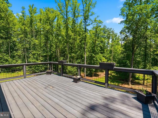 898 Seville Rd
