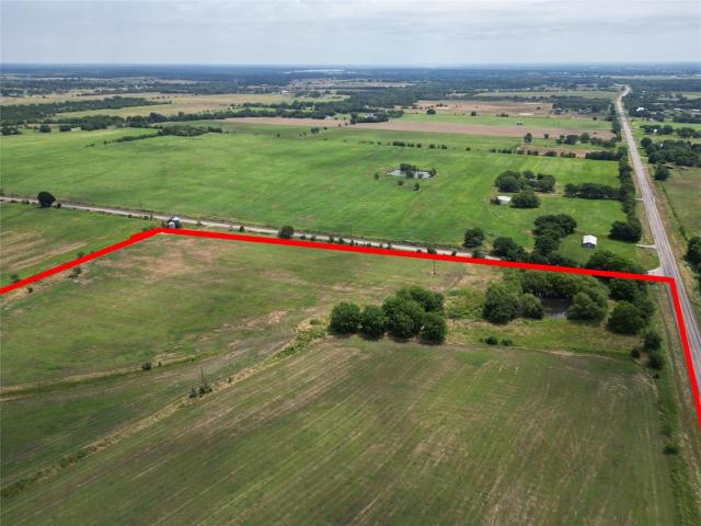 898 W, Bonham, TX 75418 | MLS #21168
