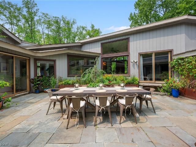 8995 Knotty Pine Lane