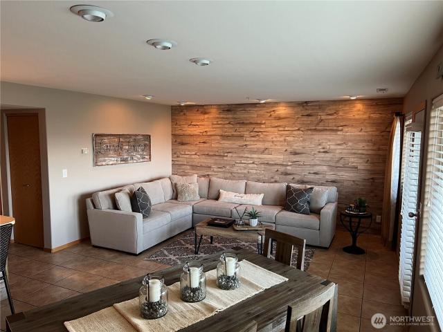 8997 Crescent Bar Road NW # C118