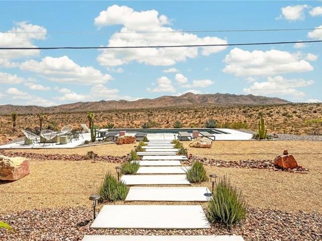 8997 Hermosa Ave, Yucca Valley, CA 92284