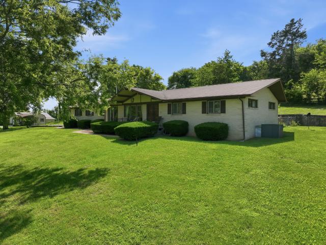 899 Carters Creek Pike