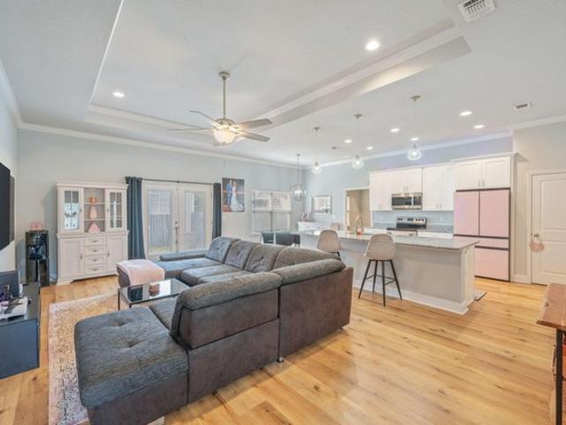 899 AL Hammett Rd, Mary Esther, FL 32569