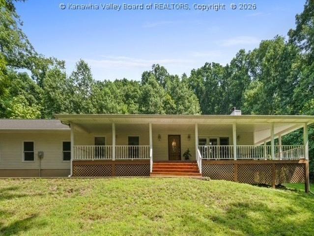 899 Asbury Heights Rd, Charleston, WV 25312