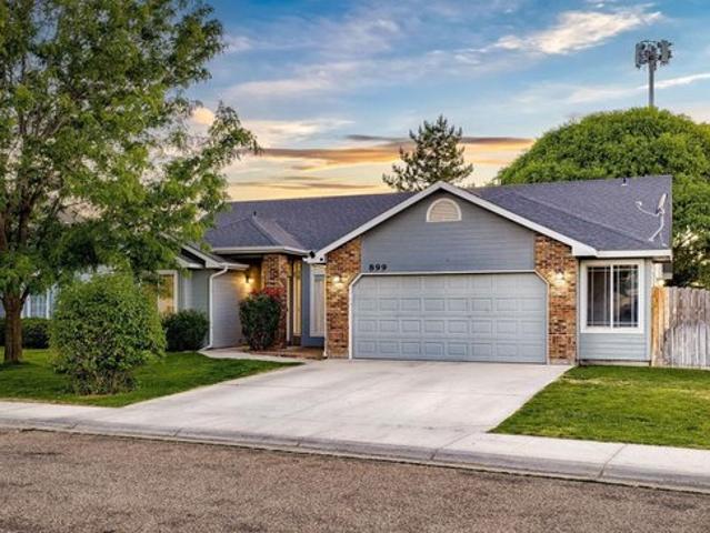 899 Blue Grass Way, Middleton, ID 83644
