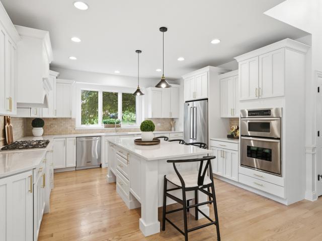 899 Edgewood Drive