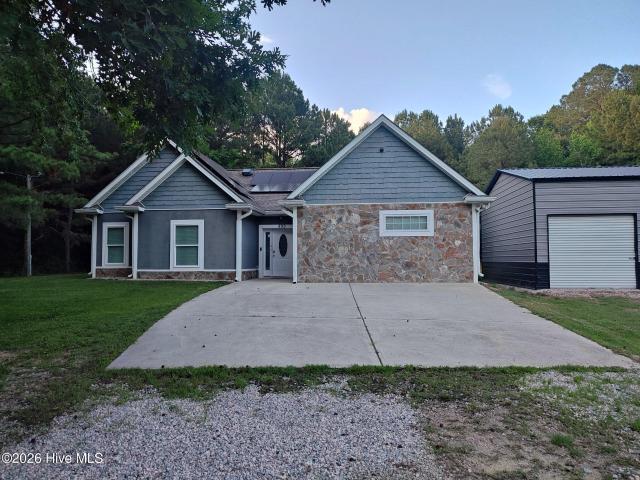 899 Kelly Drive