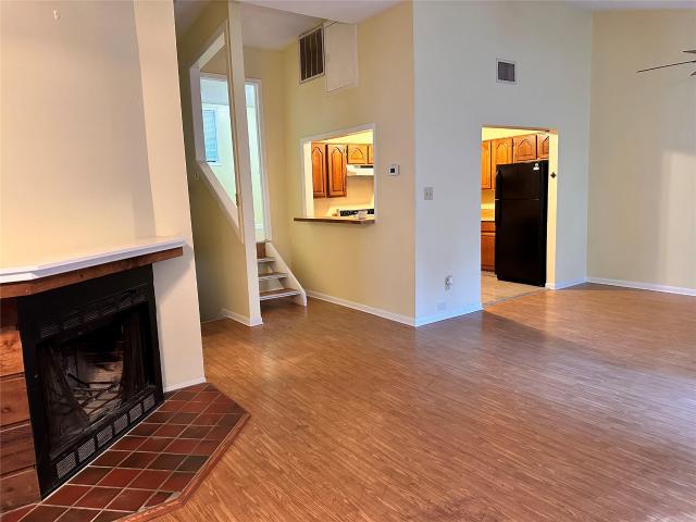 899 Hillyer St # 901