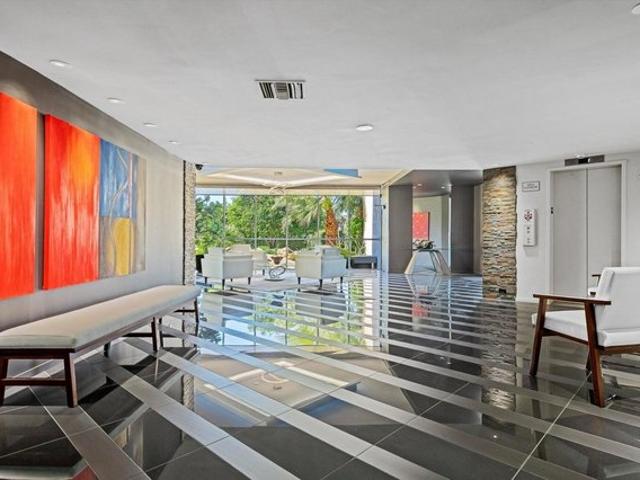 899 Island Dr Apt 304, Rancho Mirage, CA 92270