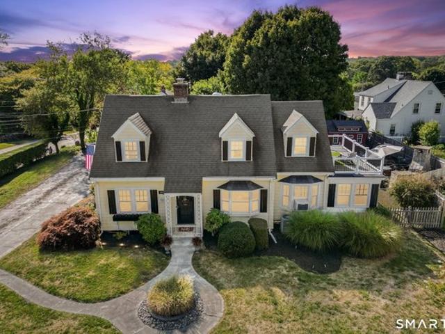 899 Ocean Ave, New London, CT 06320