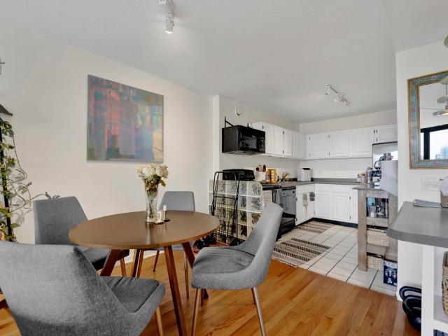 899 S Plymouth Court # 707