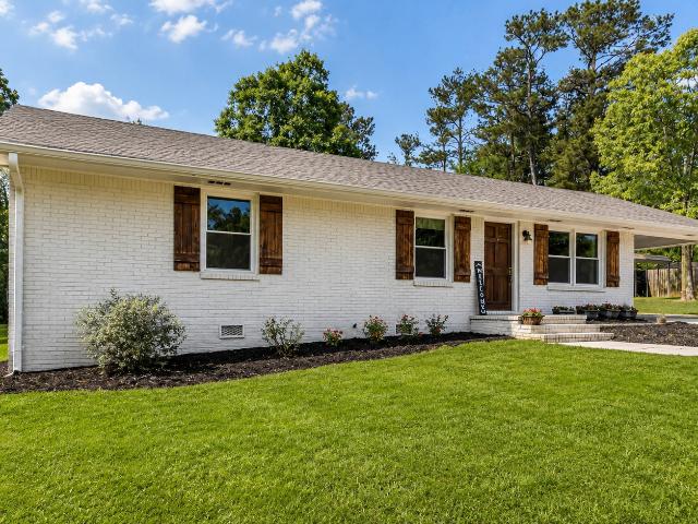 899 Simmons Road