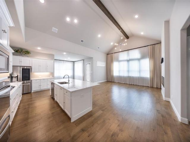 899 Panorama Drive