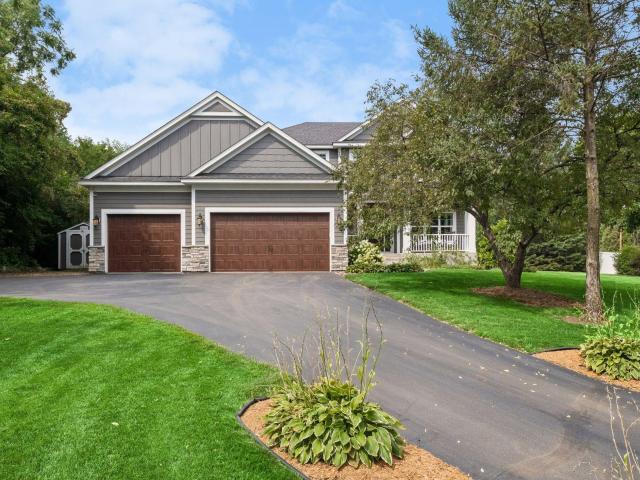 899 Rolling Bluff