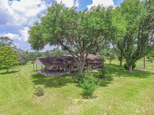 899J Hickman Rd, Leggett, TX 77350