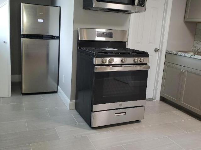 89 6Th Ave # B