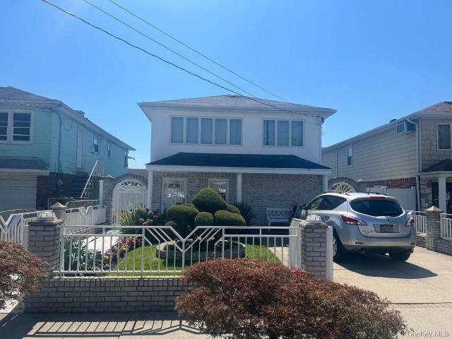89 08 th Avenue | Compass