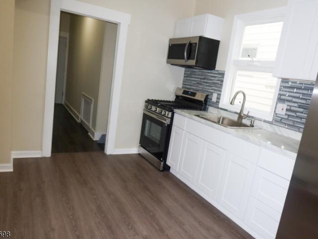 89 Van Riper Ave # 1