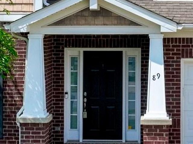 89 Villa Way