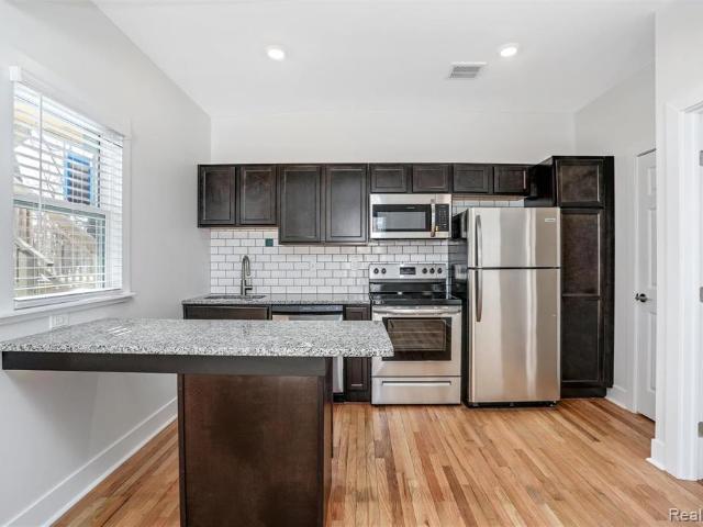 89 W Philadelphia Street # 8
