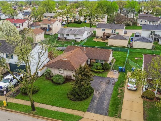 89 w schubert avenue