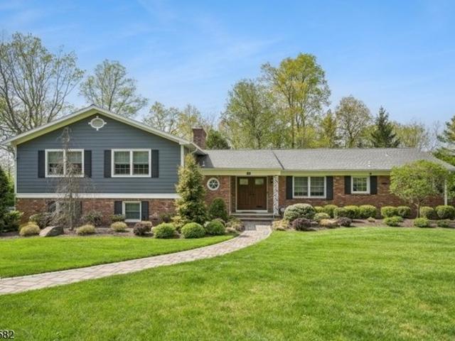 89 Westview Rd, Millburn, NJ 07078