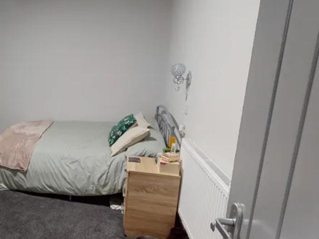 89 Willows Crescent, Highgate, B12 9NE, United Kingdom | 7 bed house for rent #156069491 | Rentberry
