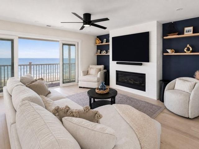 89 Atlantic Ave Unit 2, Salisbury, MA 01952