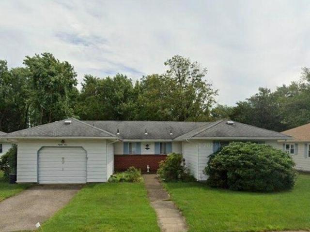 89 Barbados Dr S, Toms River, NJ 08757