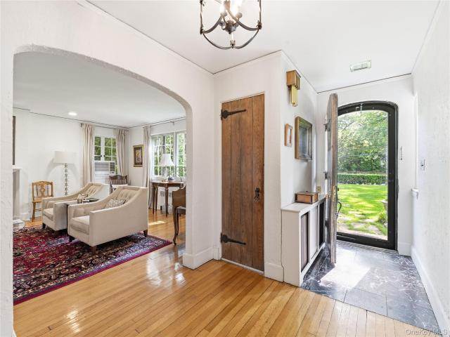89 Bayview Avenue