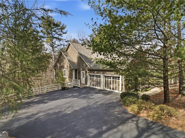 89 Bluestern Drive NW