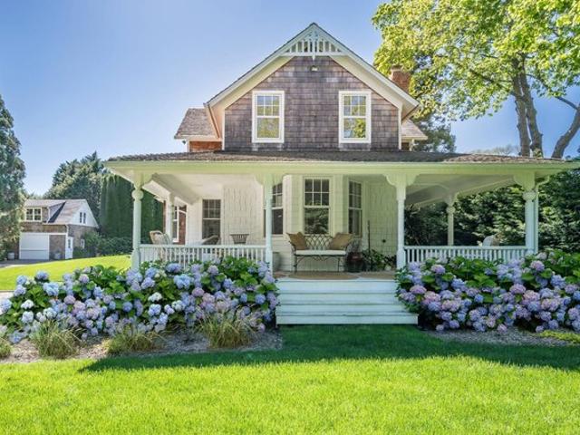 89 Cobb Rd, Water Mill, NY 11976