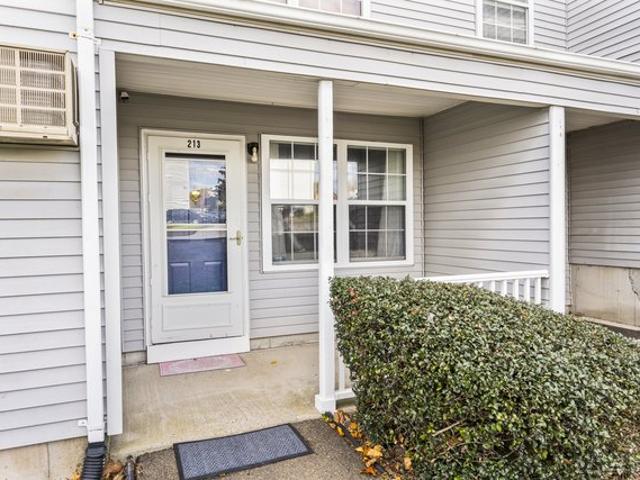 89 Coleman St Apt 213, West Haven, CT 06516
