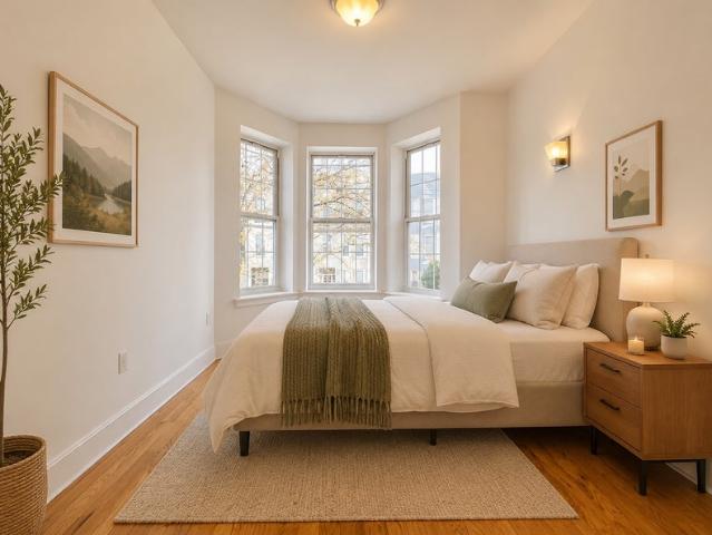 89 Cornelia St #3 Rooms available