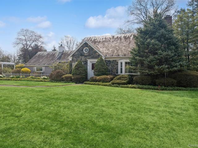 89 Country Club Drive