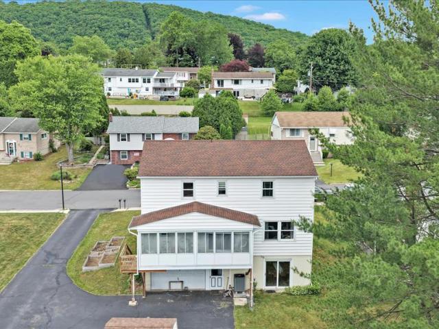 89 Deerfield Drive