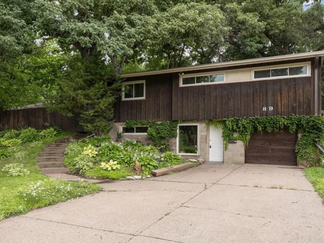 89 Flandrau Pl, Saint Paul, MN 55106