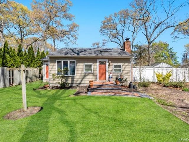 89 Gould Rd, Centereach, NY 11720