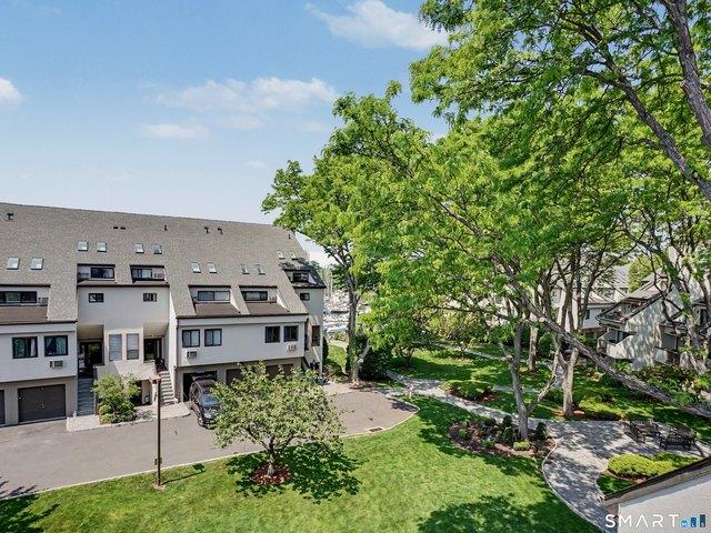 89 Harbor Dr Apt 206, Stamford, CT 06902