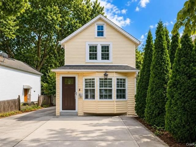 89 Harbor Rd, Port Washington, NY 11050