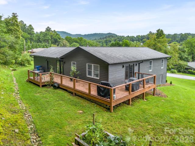 89 Hillview Circle