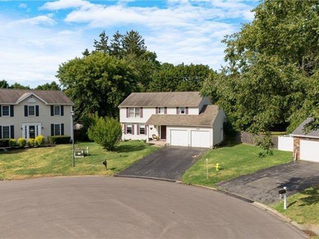 89 Inglesid Ln, Liverpool, NY 13090