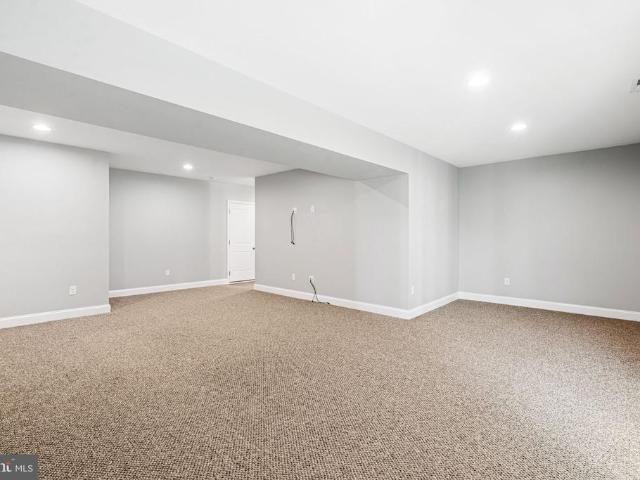 89 Isabelle Court