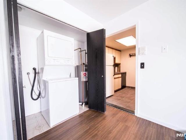 89 Kansas Street # 3D