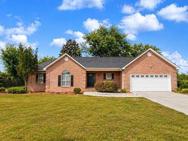 89 Kingsridge Dr, Broxton, GA 31519