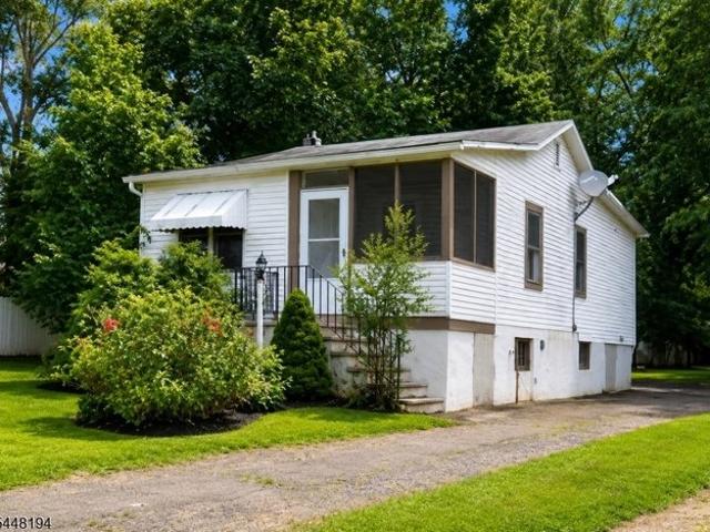 89 Linden St, Bridgewater Twp, NJ 08807