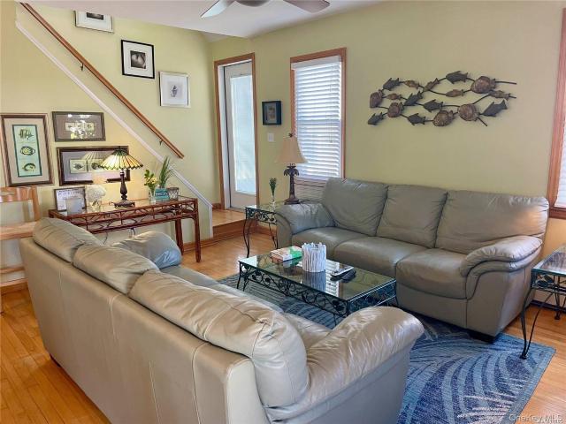 89 Lynbrook