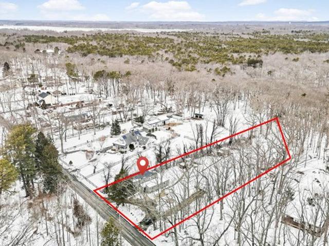 89 Maxim Rd, Howell, NJ 07731