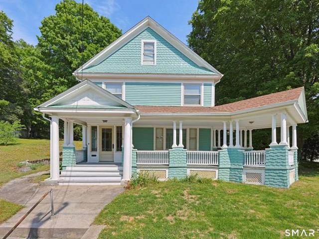 89 Mechanics St, Putnam, CT 06260