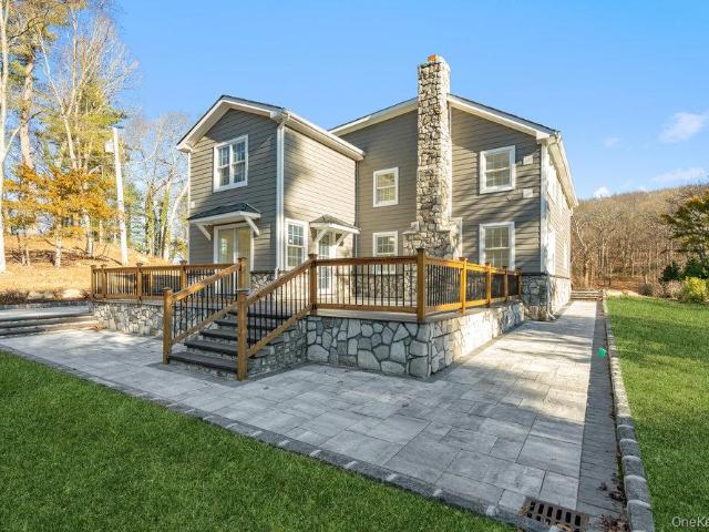 89 Mill River Road